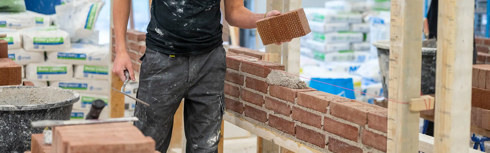 Maurer (Berufsausbildung) | Summa