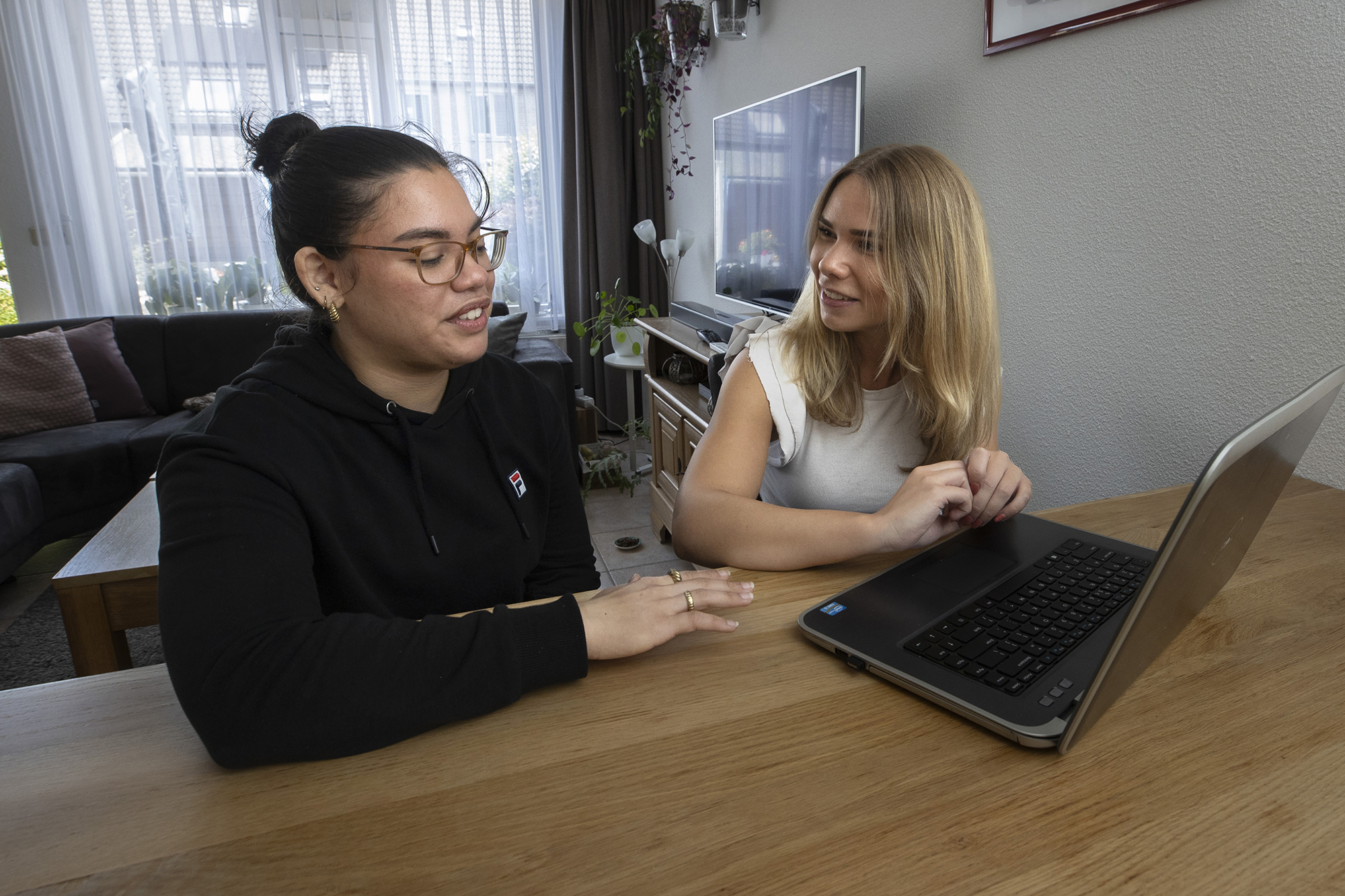 Whitney kreeg hulp van studente Lisa | Summa College